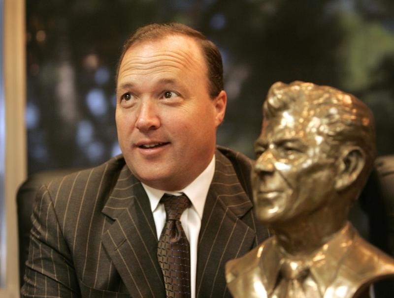 GOP fault lines: Scott Baugh dice “HOLA,” while Newport Teabaggers fete ...